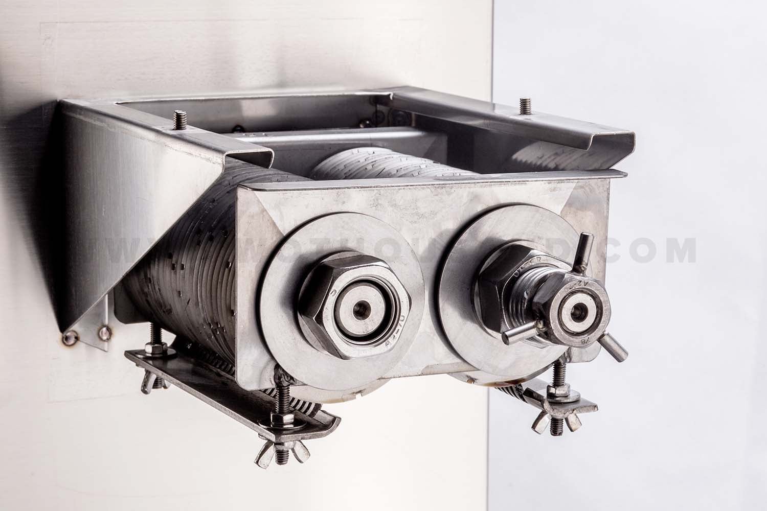 5MM Thickness 500Kg/H Commercial Meat Cutter TT-M34A