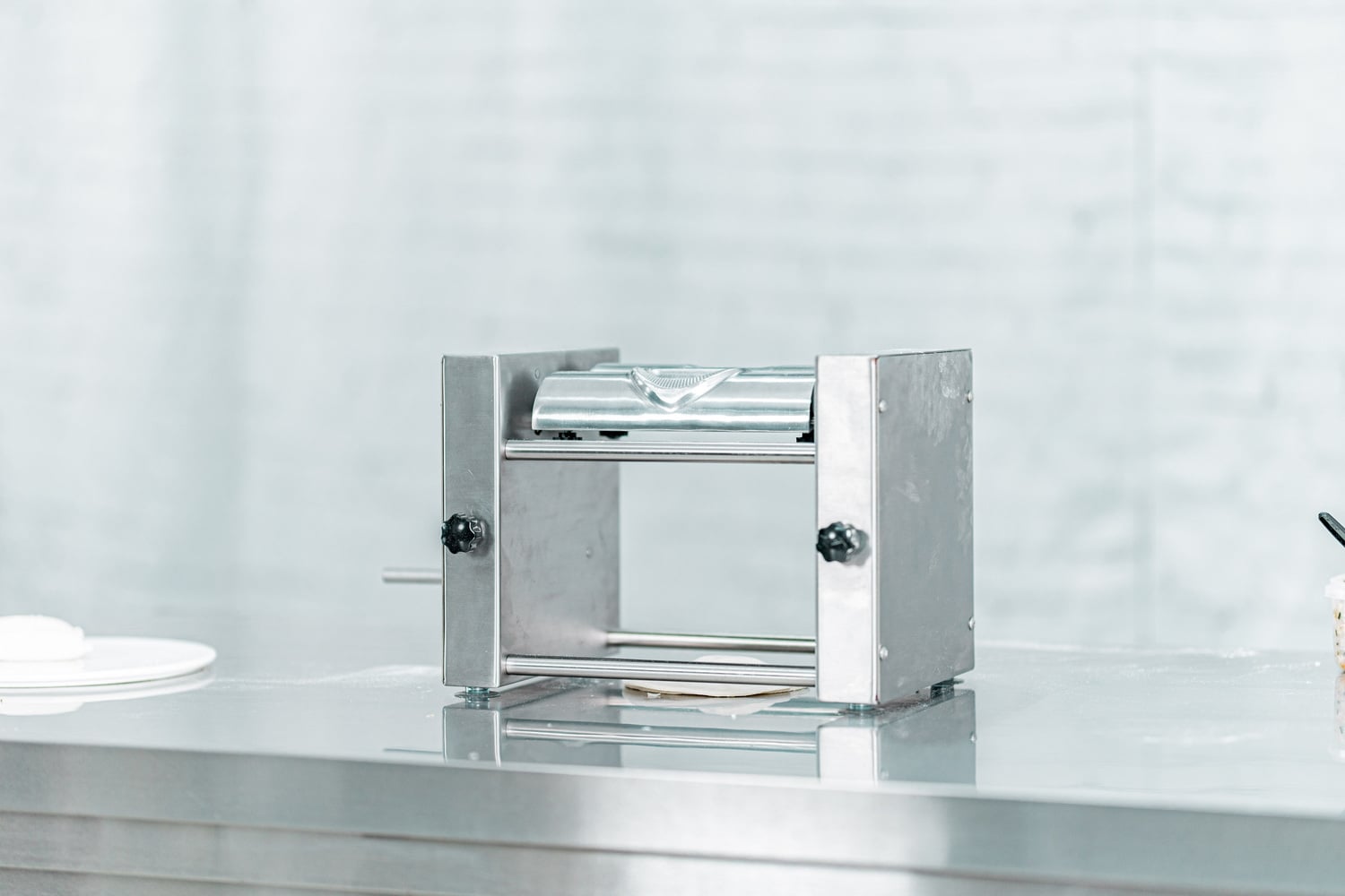 DEM-B1 Manual Meat Pie Maker Dumplings Turnover Machine